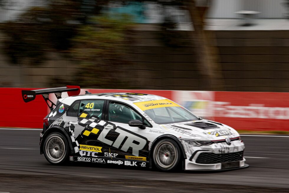 MAIDEN GTC WIN FOR HOMETOWN HERO ANDREW RACKSTRAW | Motorsport South Africa