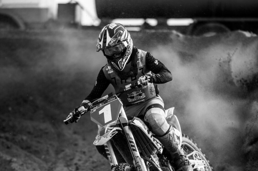 DUROW IN HOT PURSUIT FOR DOUBLE CHAMPIONSHIP GLORY! | Motorsport South ...