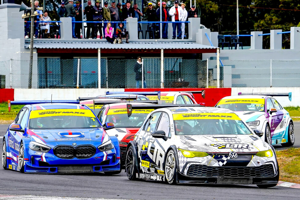 LOCALS THRILL, TEAMWORK TOPS EPIC KILLARNEY GTC | Motorsport South Africa