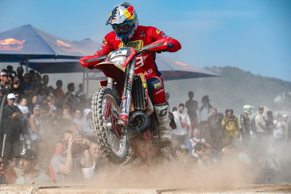 WADE YOUNG WINS ROOF OF AFRICA 2024, EQUALS ALFIE COX’S RECORD OF NINE ...