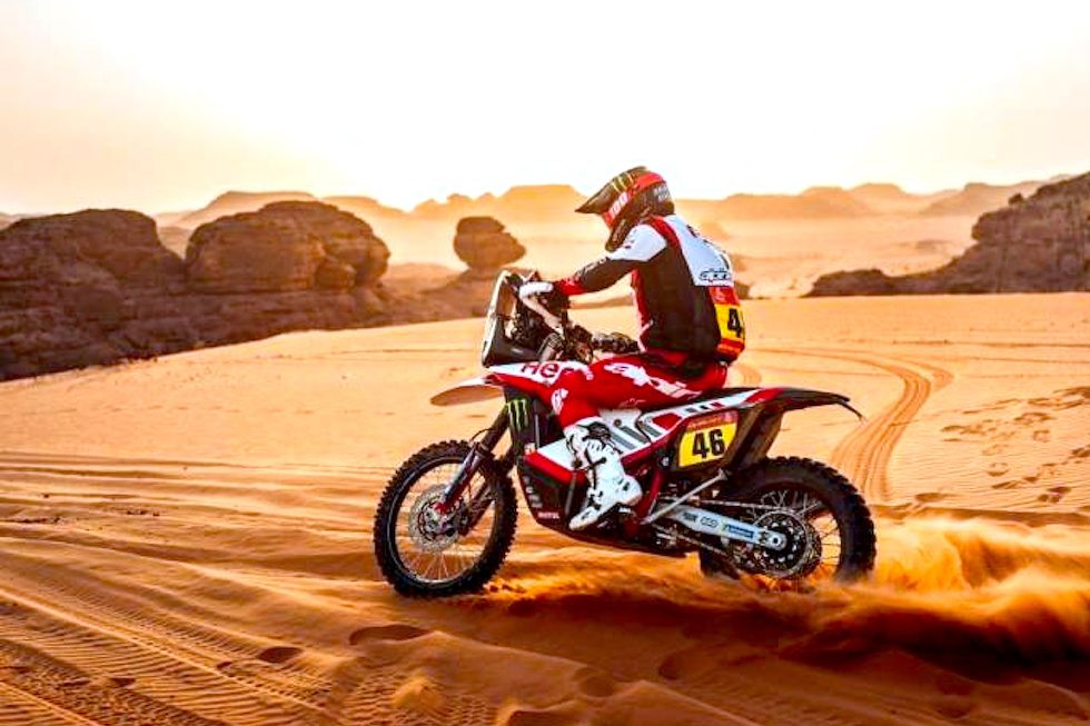 DAKAR BIKES CLOSER THAN EVER | Motorsport South Africa